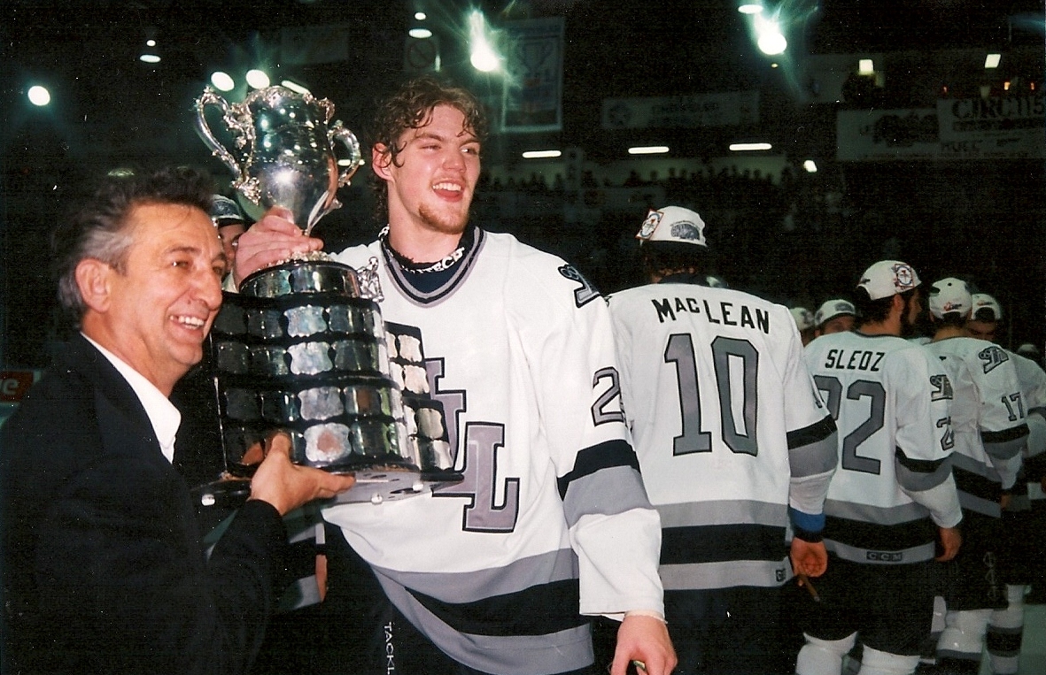 Colin White honoré par les Olympiques - Les Olympiques de Gatineau
