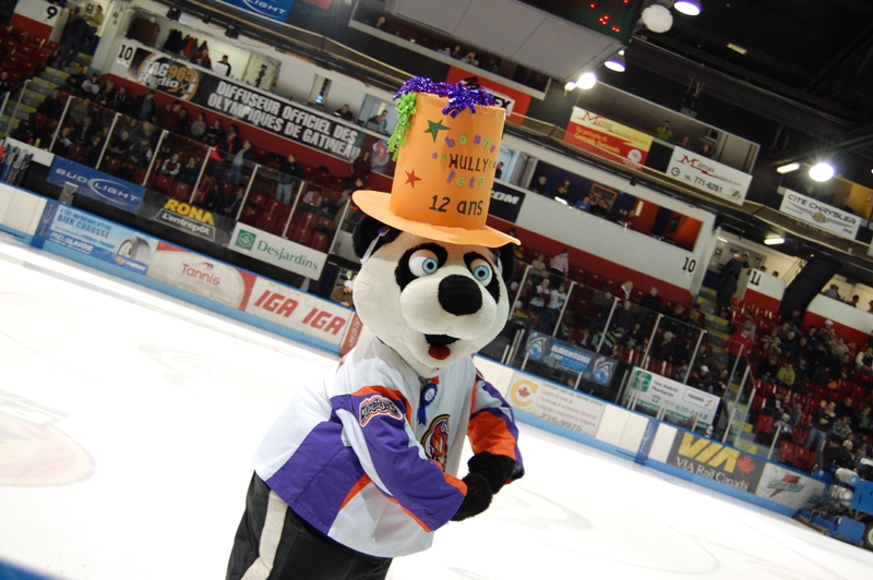 Hully celebrates his 13th anniversary - Les Olympiques de Gatineau