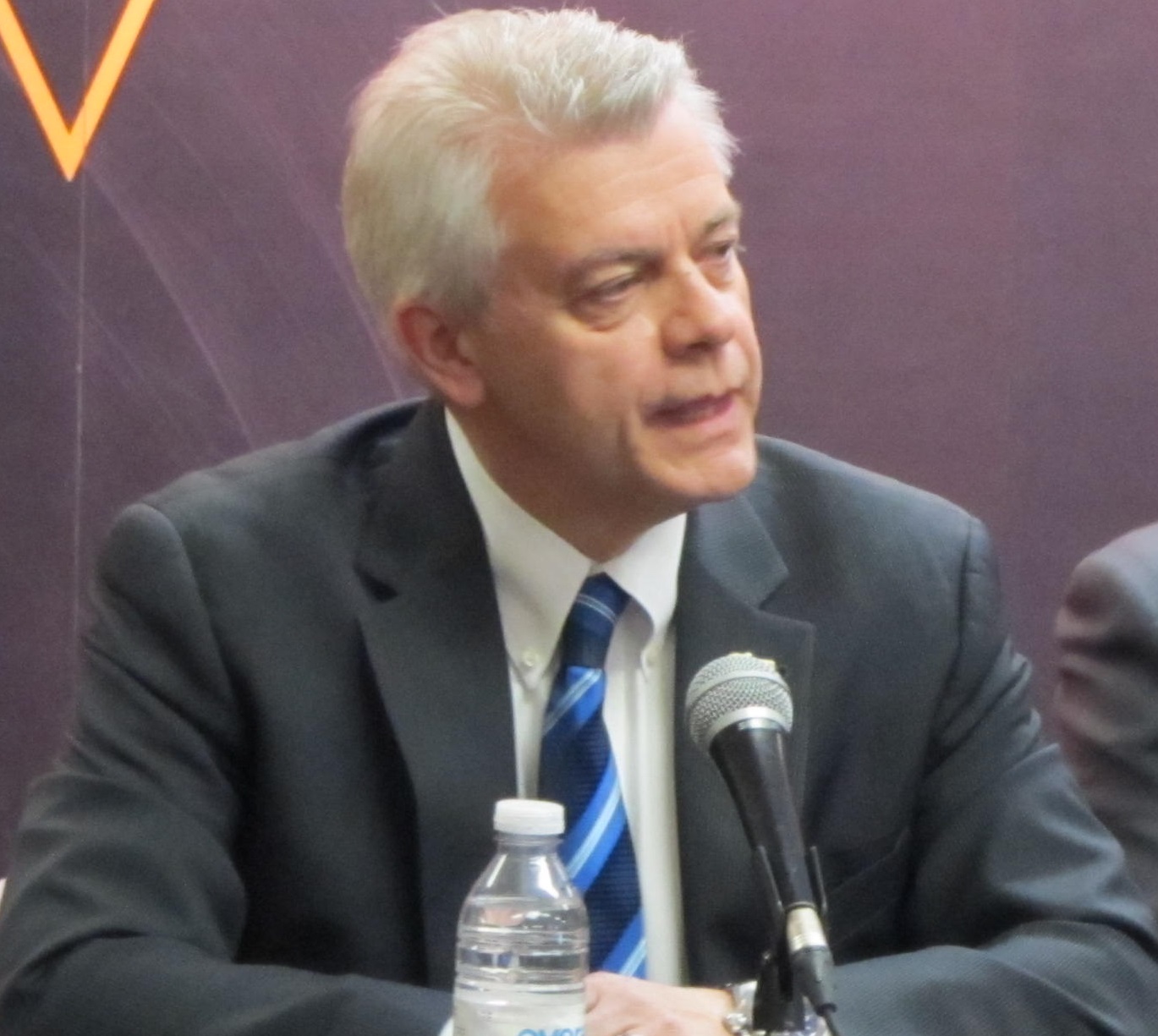 Johnny Izzi ne jouera pas les touristes – Les Tigres de Victoriaville