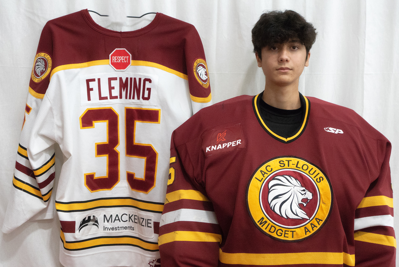 Le Titan s'entend avec le gardien de but Joshua Fleming - Titan d ...