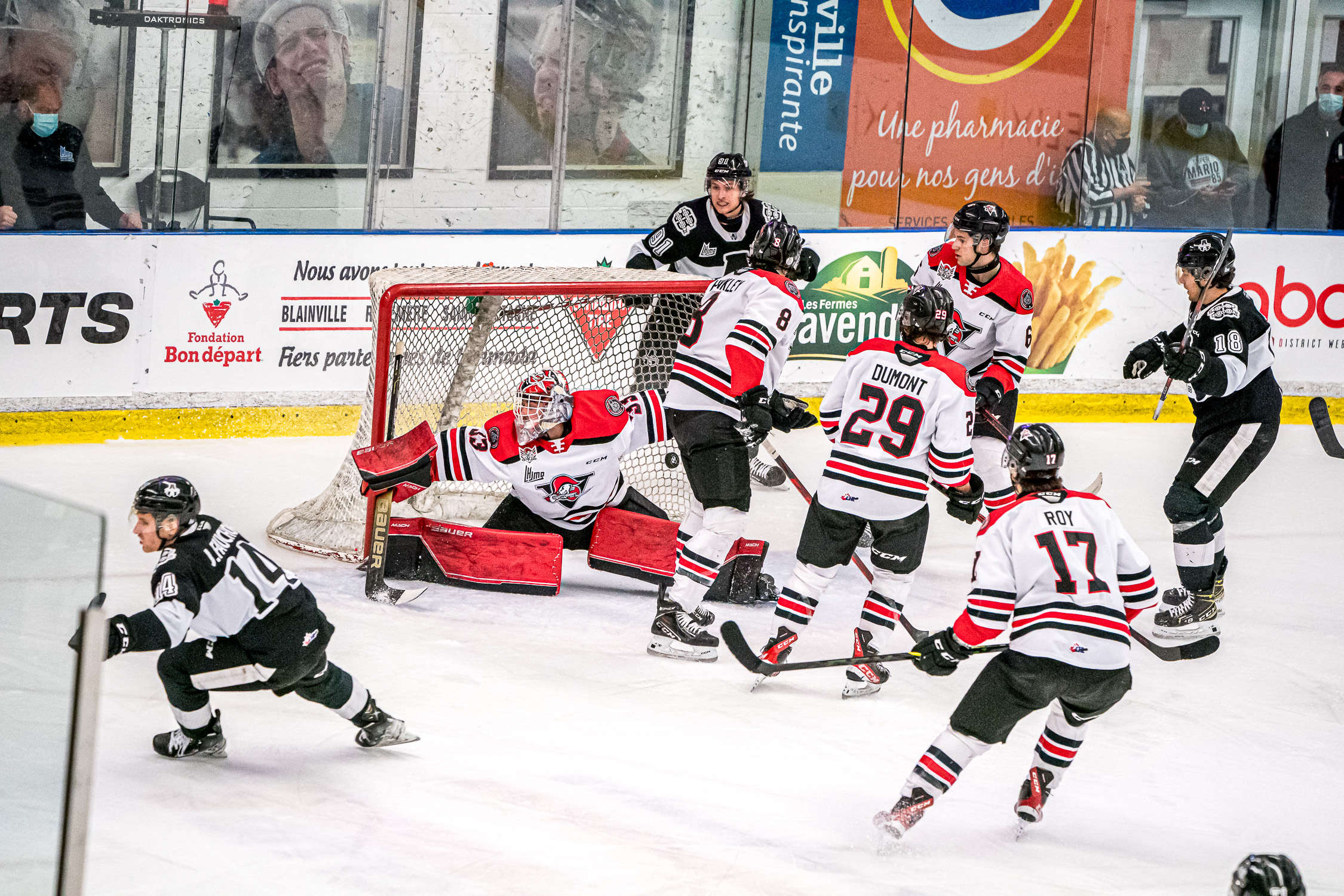 L’Armada prend les commandes de la série - Armada BLB